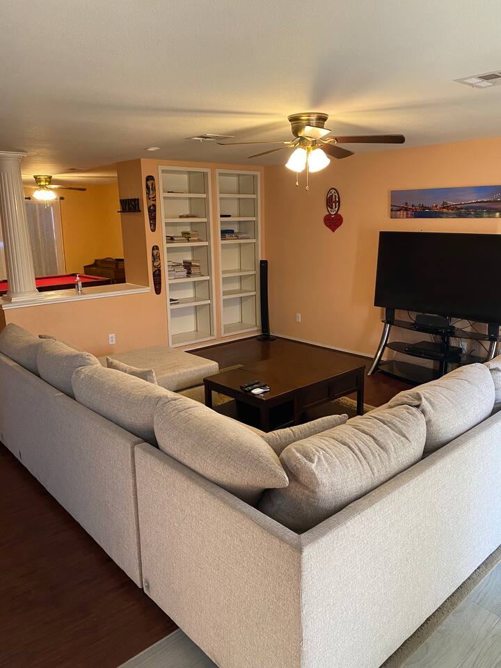 Entire Home 6 Beds. Friends And Family Home. - Pflugerville, TX