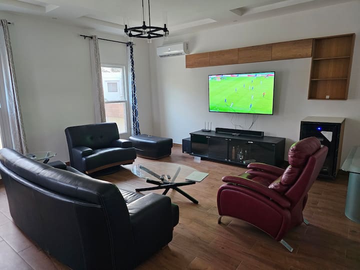 Villa Oasis-1 With Rooftop-4 Bedrm, 4 Baths, Totsi - Lomé