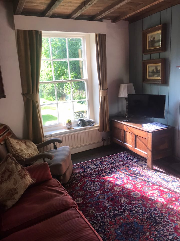 Lakeside Cottage, Silverdale, Lancashire - Arnside