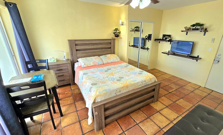 Ocean View, Full Kitchen, Amazing Location! - Honolulu, HI