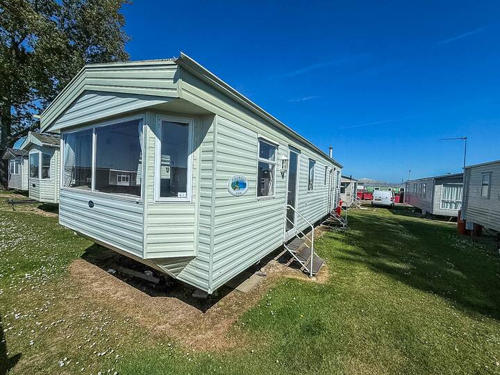 Caravan By The Sea At California Cliffs Holiday Park In Norfolk Ref 50014b - Hickling Broad