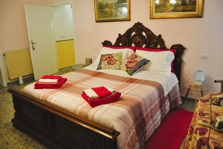 Pink Room - Pitigliano