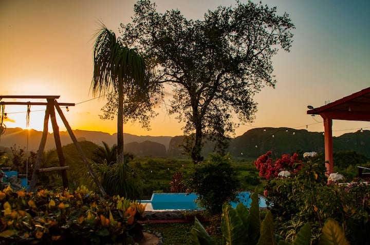 Crepúsculo 2: Mejores Vistas Al Valle Y Piscina - Viñales