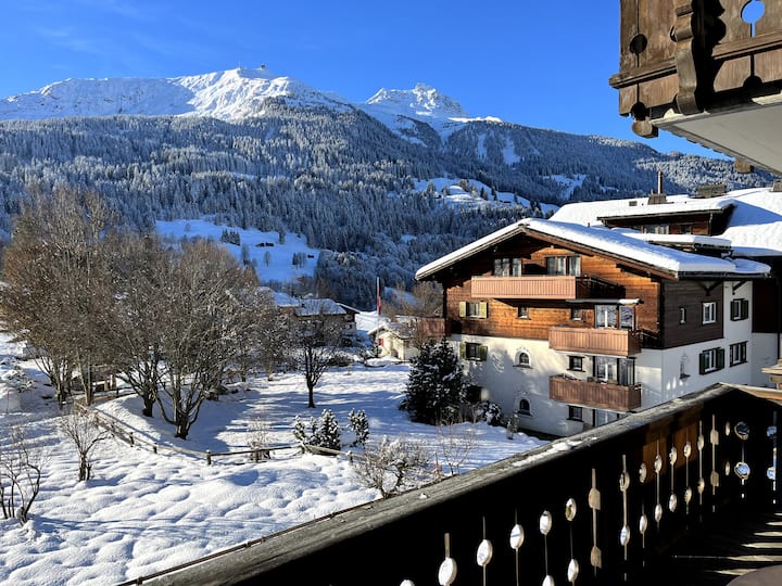 Cosy & Traditional Swiss Chalet With Fireplace - Klosters-Serneus
