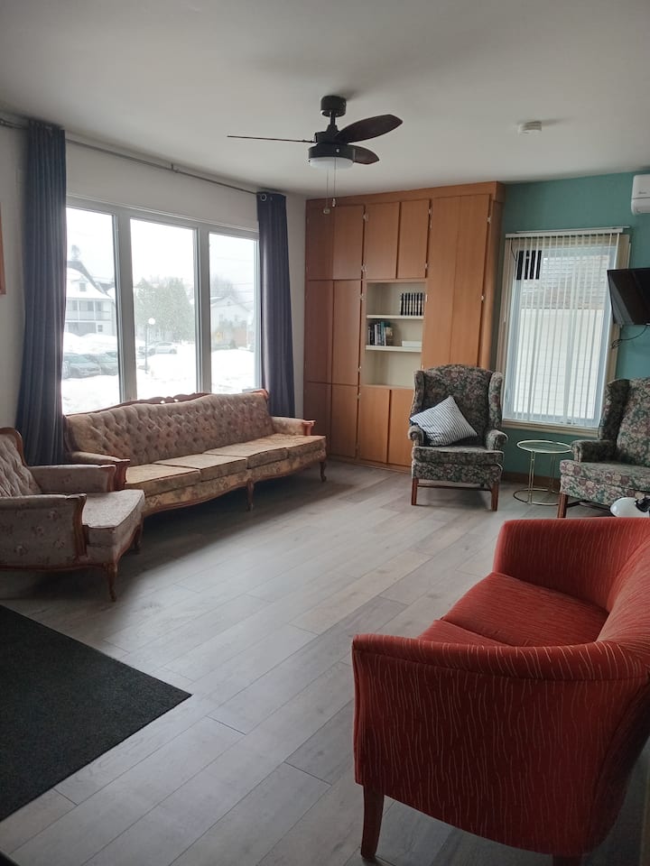 (P)maison Entière à Proximité De Québec. - レヴィ