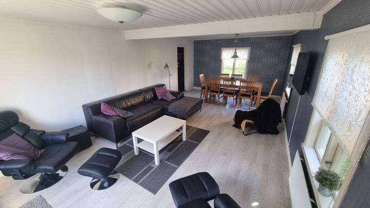 By The Lake, Jacuzzi And Sauna. - Mullsjö