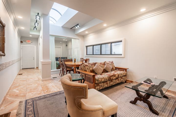 Spacious 4br 2ba Duplex Gem | Washington Sq West - Drexel University, Philadelphia