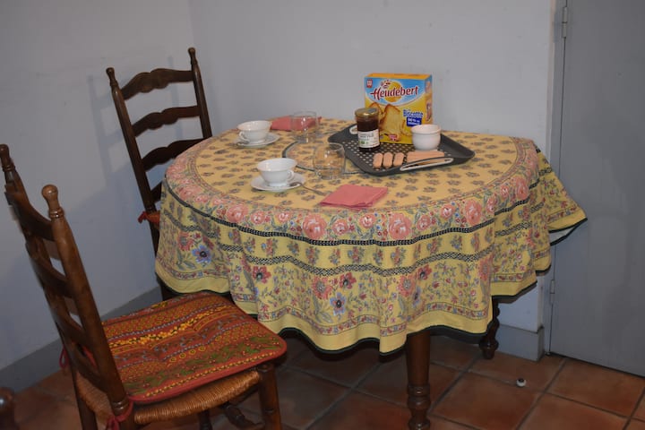 Appartement Dans Le Vieil Arles - Arlés