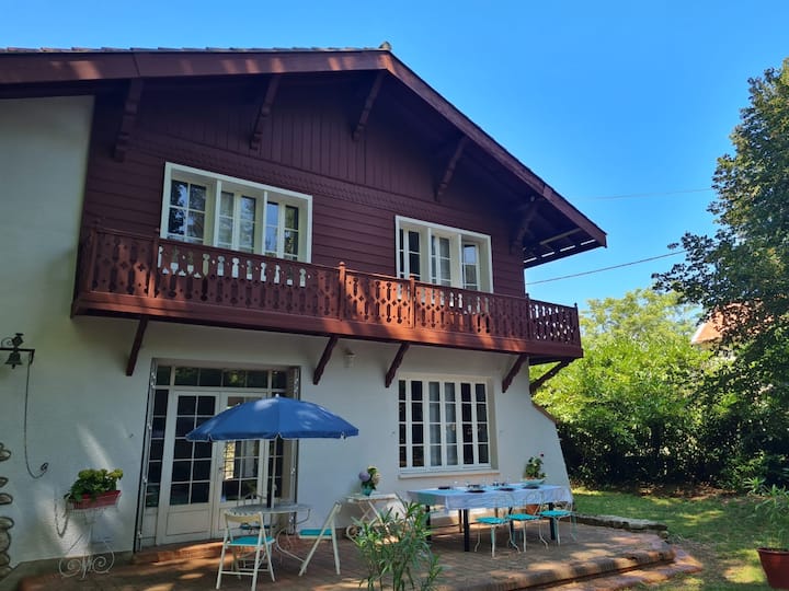 Le Chalet Suisse, Maison De Famille - Vernet-les-Bains