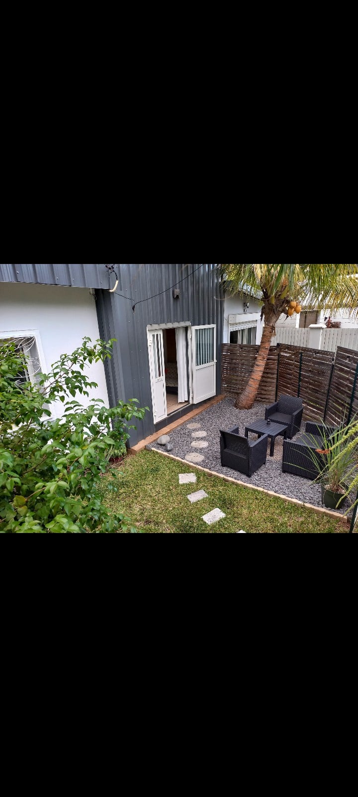 Location  T2 Saint Denis Ville Avec Cours - Saint-Denis