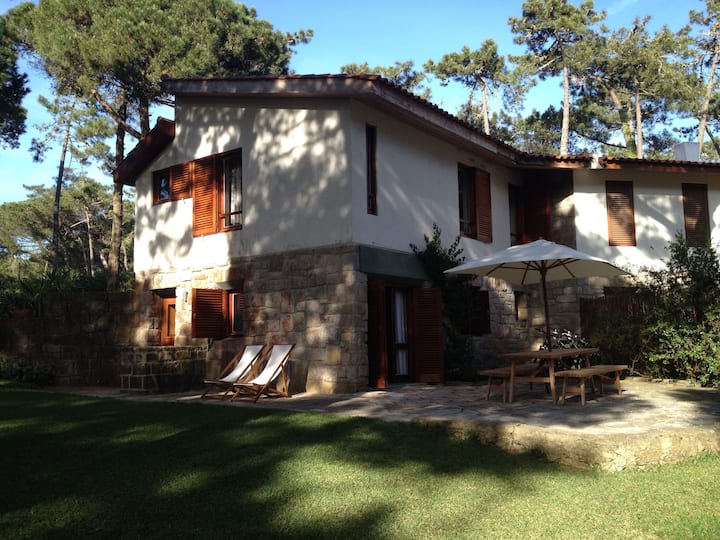 Moradia Tipica, No Pinhal Do Banzão - Oeiras