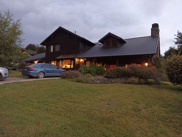 La Casa De La Chimenea  Arelauquen - San Carlos de Bariloche