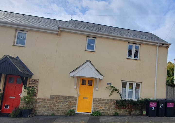 Buzzy Bridport Base - Burton Bradstock