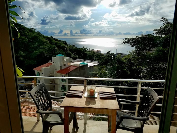 Canto De Gallo / Pool And Ocean View. 2bed, 2bath - Puerto Vallarta