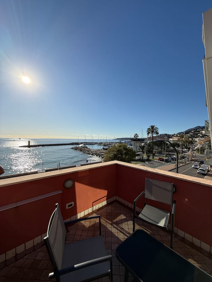 T3 Schöner Blick Aufs Meer Terrasse Nach Süden - Ventimiglia