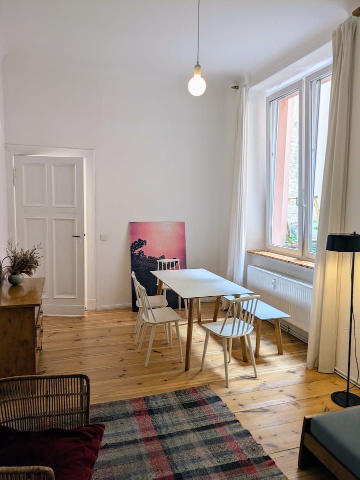 Beautiful Apartment In Popular Neukölln District - Berlin