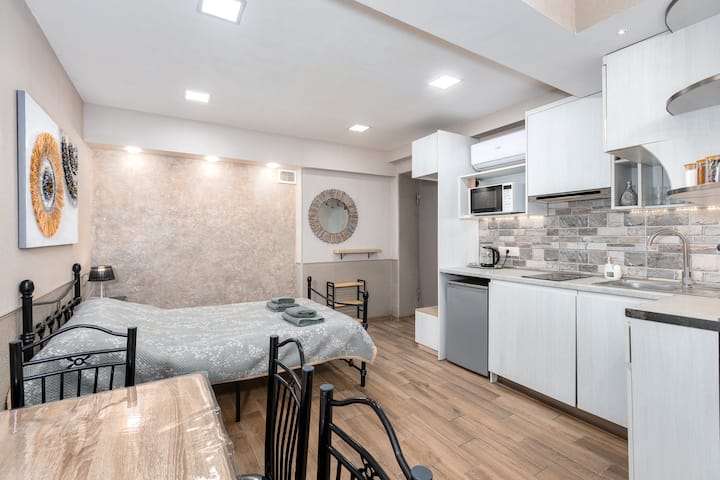 Cozy-comfy Basement Space At Shartava Street - Tbilisi