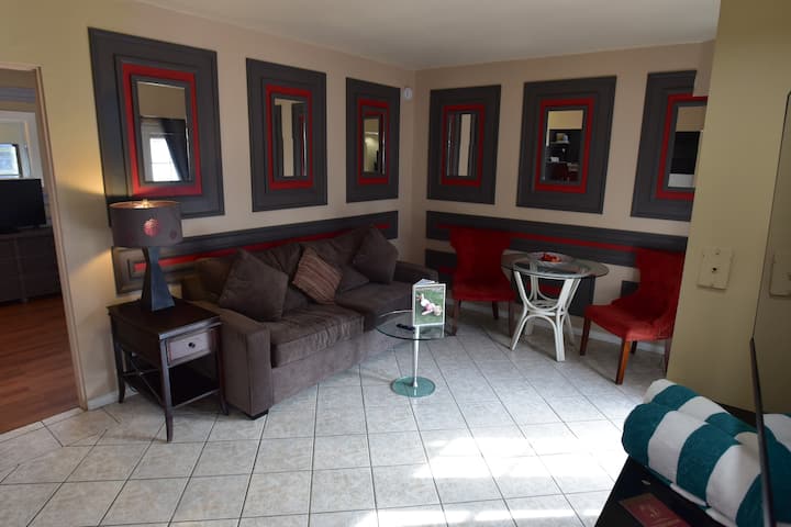 18 - Luxury King Ste (1 Bedroom, 1 Bath, Kitchen) - Palm Springs, CA