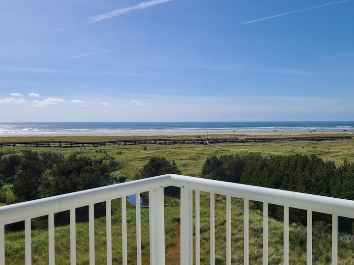 Beachfront Condo With Incredible Ocean Views - Long Beach Boardwalk
