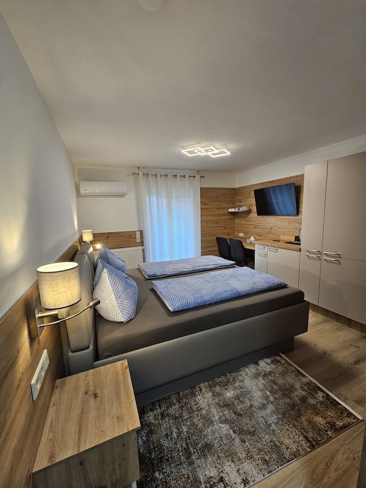 Doppelzimmer Mit Souterrain-terrasse - Rust