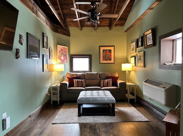 Apt. D At High Street Guesthouse, 2nd Floor - Pennsylvania