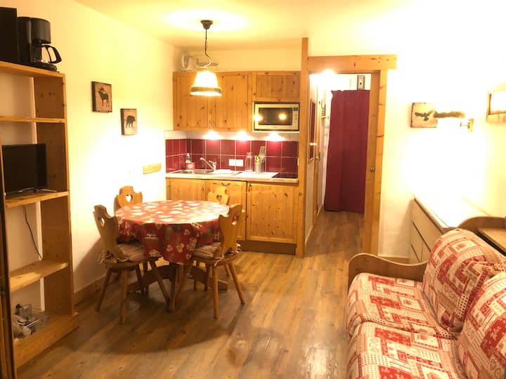 Tignes: Bel Appartement Au Pied Des Pistes Pour 4p - Tignes