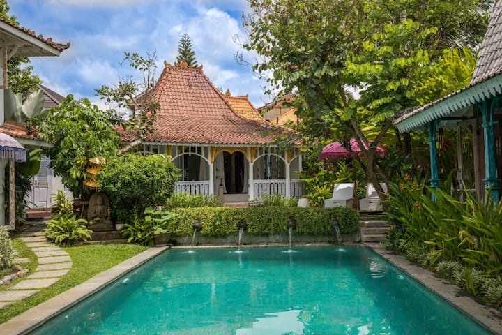 The Chalet - Luxury 3br Pool Villa, Staffed - Canggu