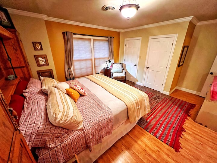 Rest Well; King Bed; Easy Access To I27/i40 - Amarillo, TX