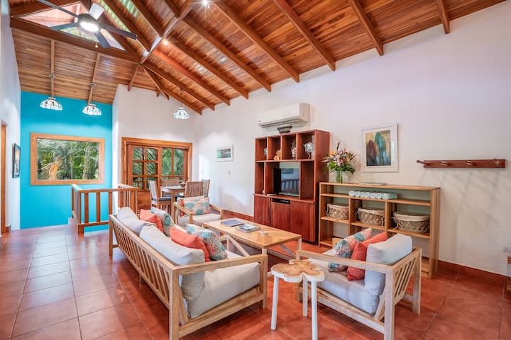 Perfect Guiones Getaway, Short Walk To The Beach - Nosara
