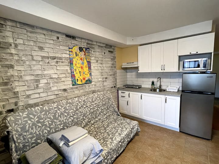 1 Bedroom Apartment At Angrignon Metro Station - LaSalle