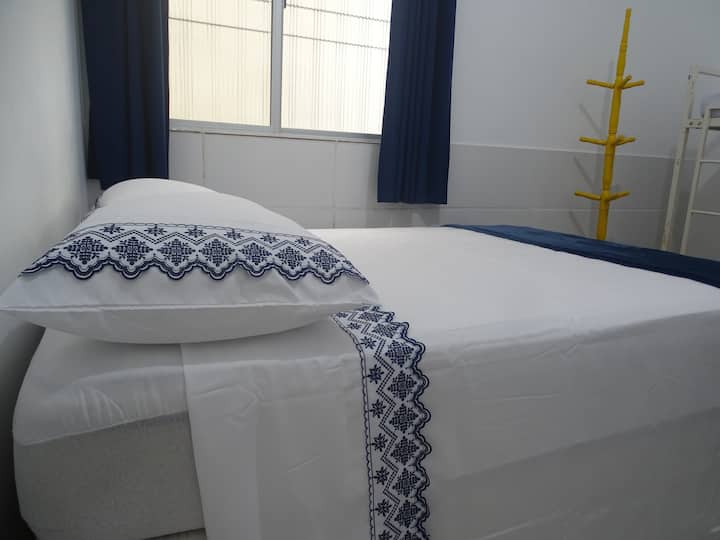 Quarto Em Pousada - Balneário Camboriú