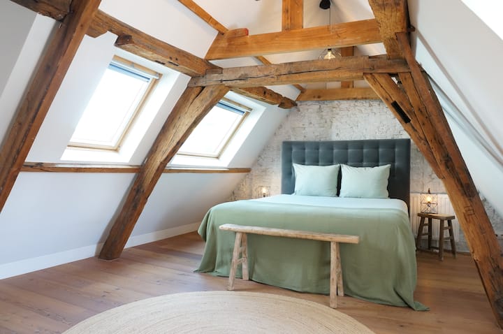 Charming & Unique With Spectacular Views + Terrace - Antwerp