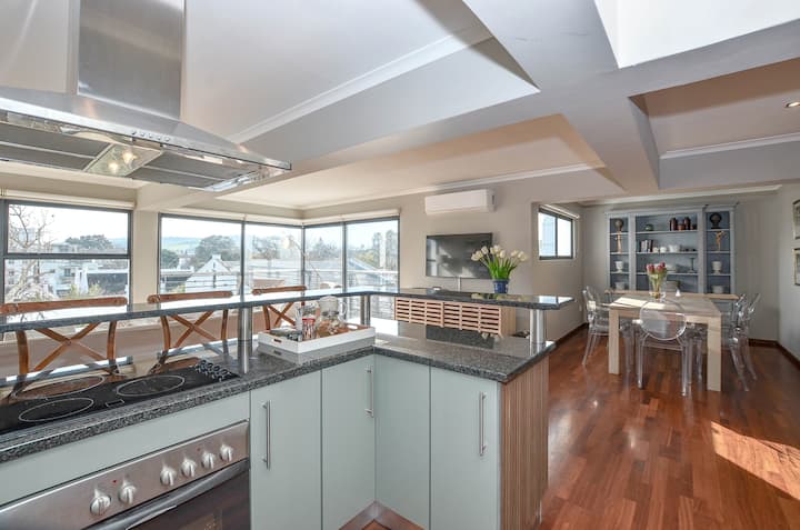 Concord Penthouse Apartment In Church St. - Stellenbosch