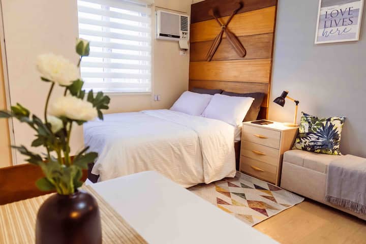 Rustic + Minimalist Studio In The Heart Of Iloilo - Iloilo City