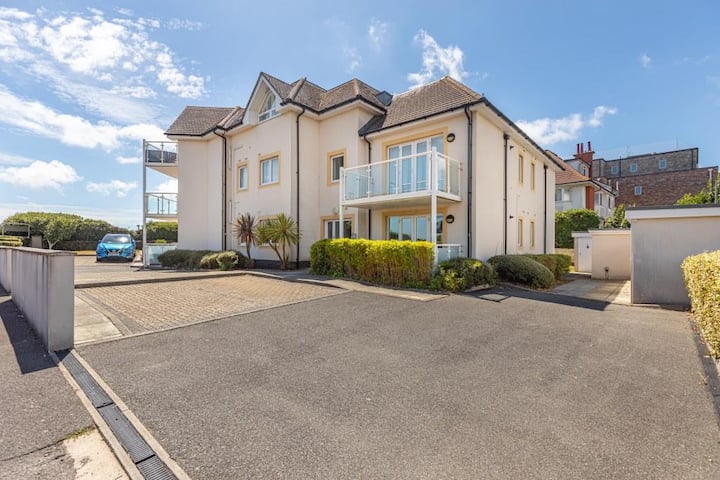 Bournecoast-situated Near Cliff Top & Beach-fm2872 - 伯恩茅斯