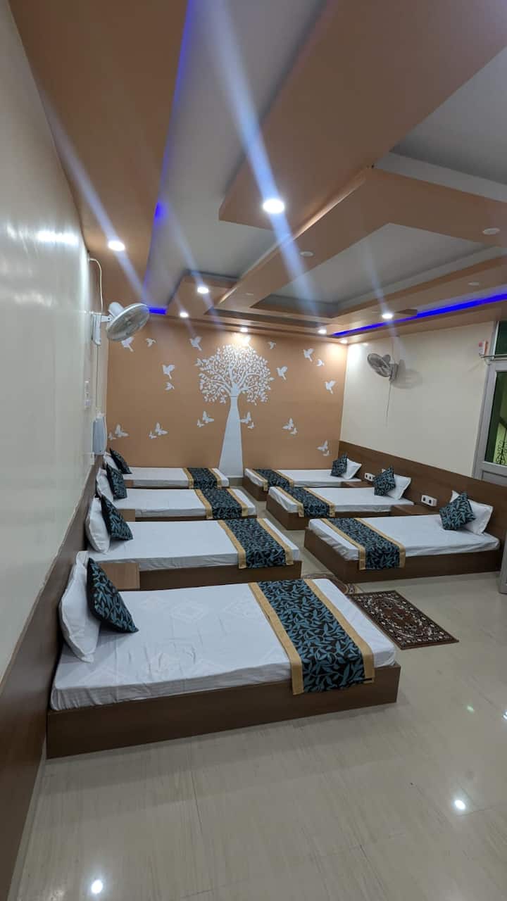 Property Is 400mt From Vishnupad Temple. 7 Bedroom - Gaya