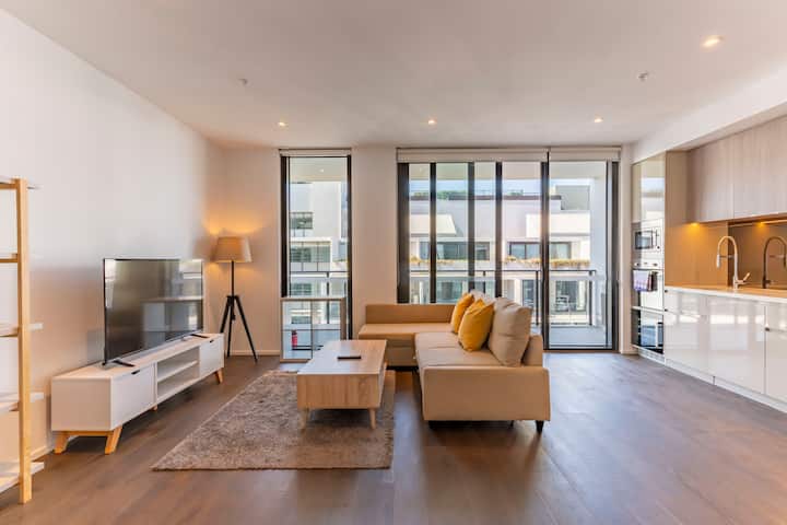 M14|2 Bed Mascot Luxury Apartment 1 Car Space - Rosebery