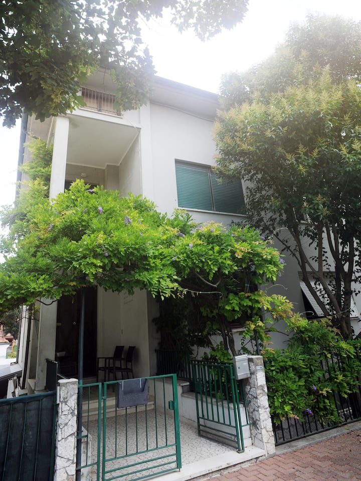 Sea & Art In Comfort: Ideal For Groups & Families - Marches