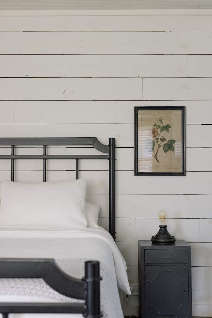 The Gin At Hidalgo Falls - Navasota, TX