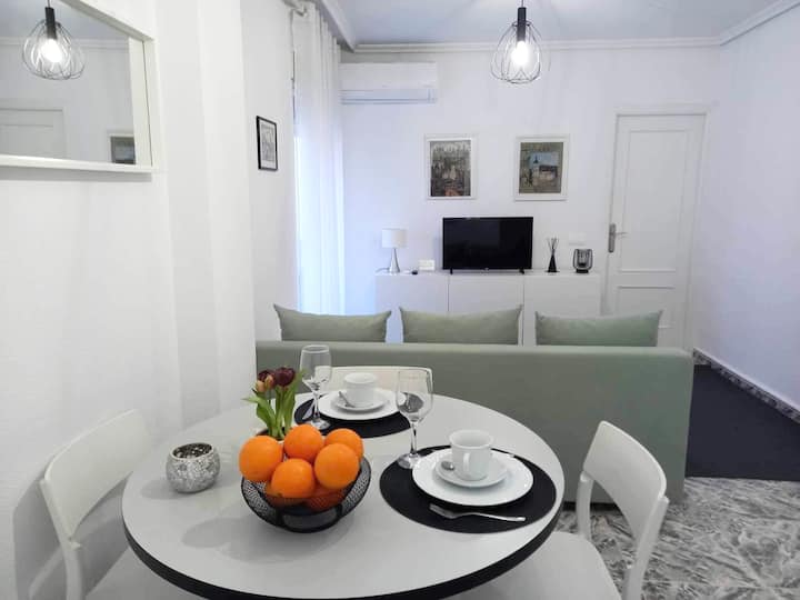 Bright Apartment. Del Cura Beach. Wi-fi. - Torrevieja