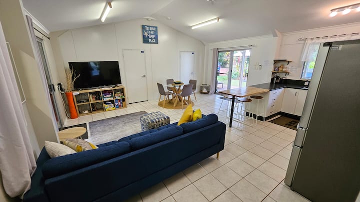 Red Dog's Retreat & Pup With Pool, Wifi & Linen - Northern Territory