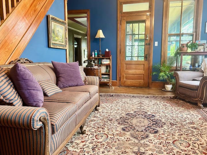 Cobalt Suite At Amethyst Inn B&b - Denver, PA