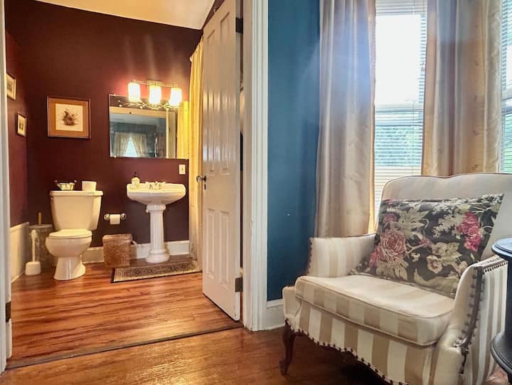 Jade Room Amethyst Inn B&b - Denver, PA