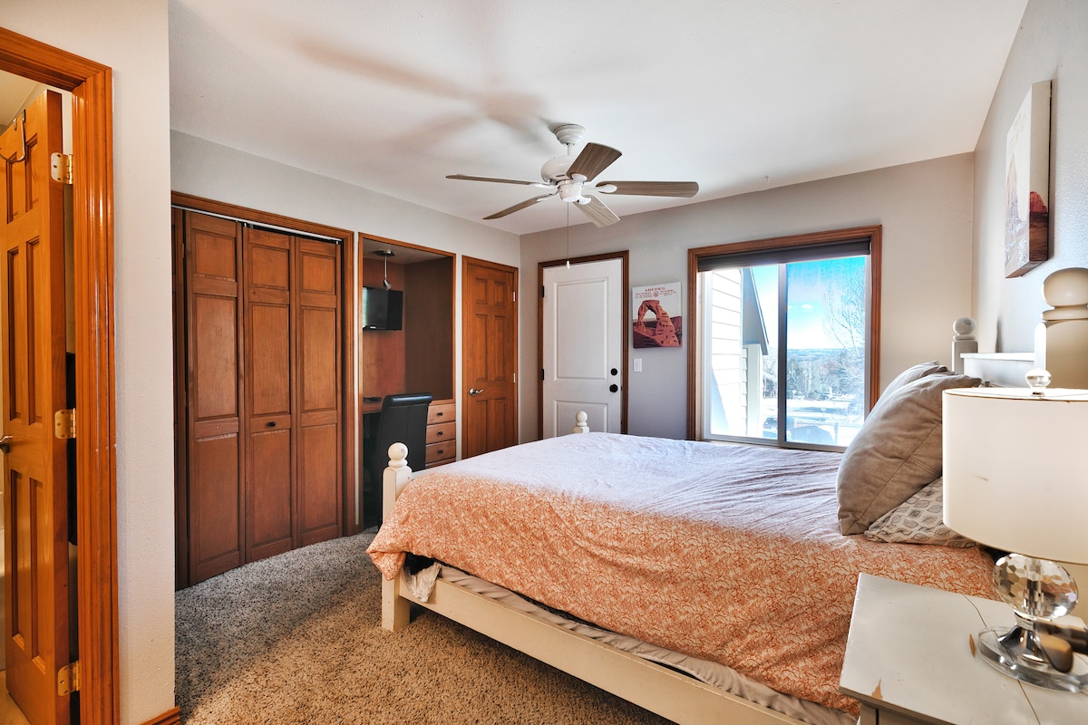 Canyons Mountain Views across from Resort - Condominiums for Rent in ...
