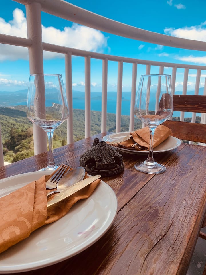(Ps5 + Coffee Bar + Movie App + Taal View) At 22f - Tagaytay