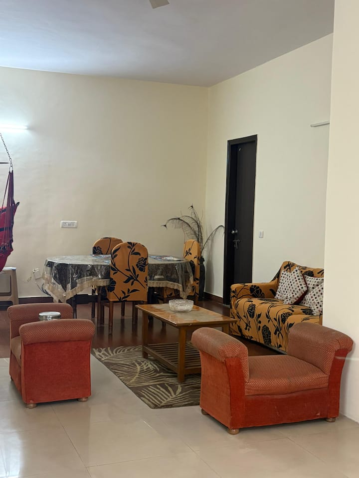 Luxurious Independent Floor - Noida