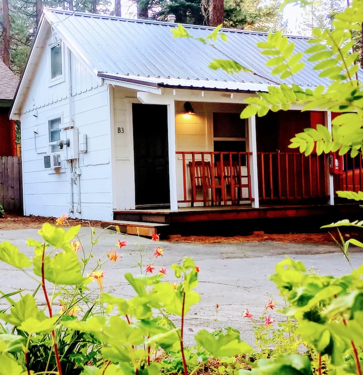 Modern Retro Cabin - 1 Block From The Lake - A/c - Kings Beach, CA