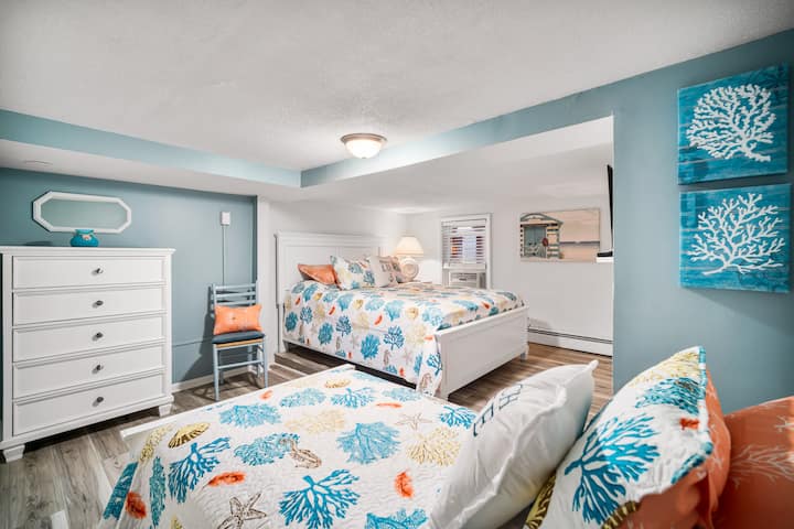 4 House From The Beach And Boardwalk - Atlantic City, NJ