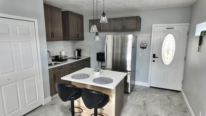 Cozy 1br/1ba Private Entry & Parking - Orlando International Airport (MCO)