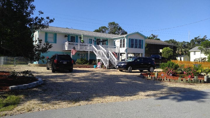 Paradise Retreat - Dogs Welcome - Emerald Isle, NC